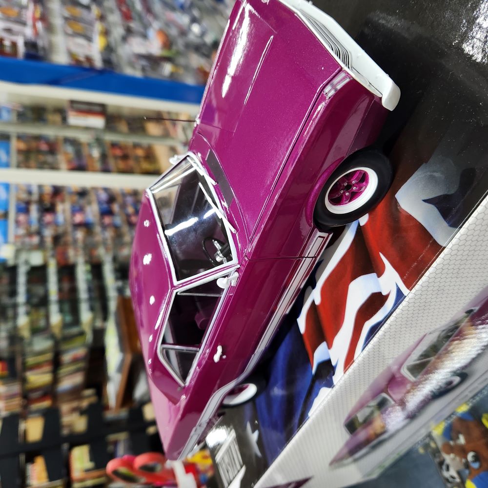 DDA - 1969 VF Valiant Magenta - 1:18 Scale – Relove Oxley - Vintage ...
