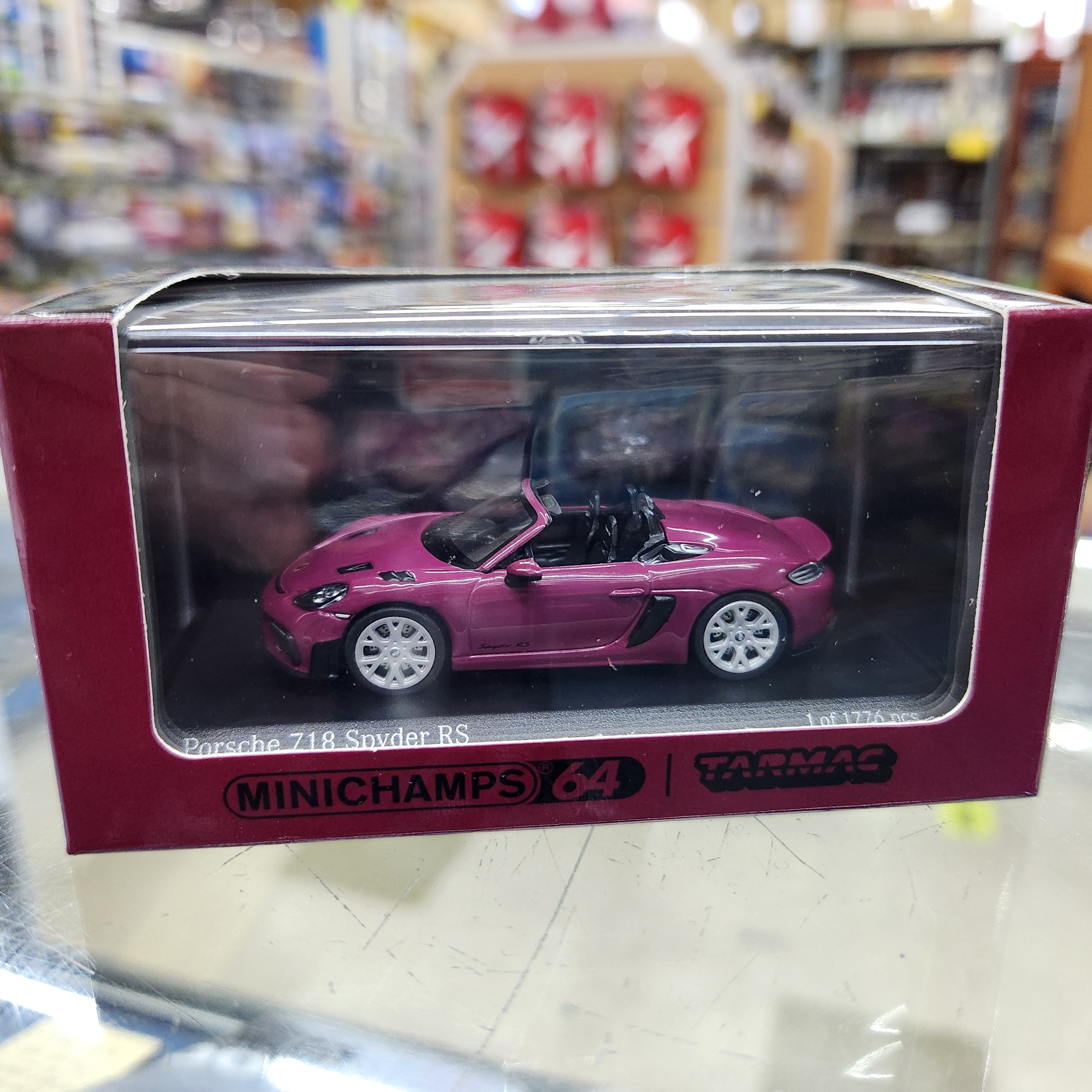 Tarmac Works - Porsche 718 Spyder RS (Ruby Star Neo) - 1:64 Scale ...
