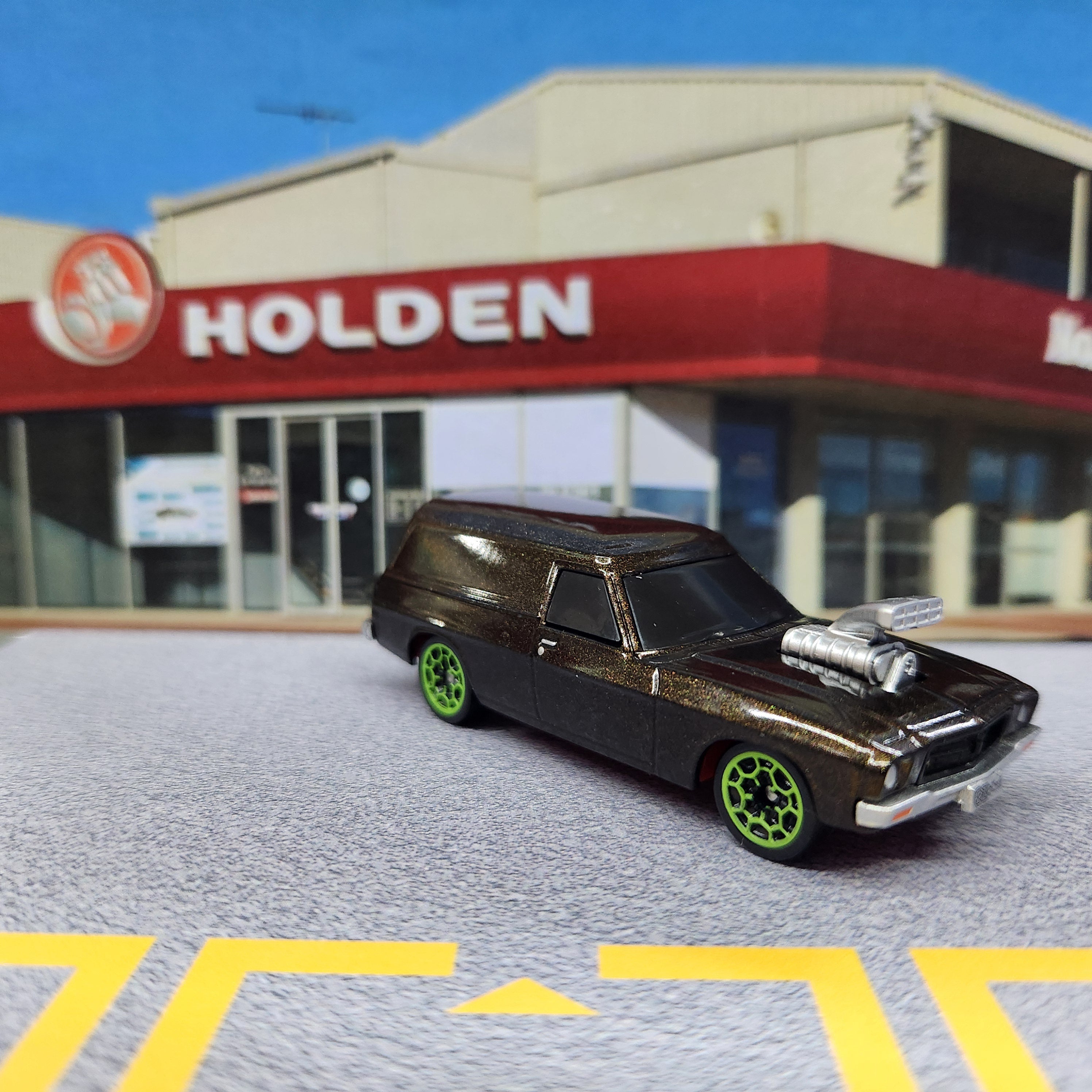 Oz Wheels - RedBellies (R1) - Holden HQ Panel Van 'Blown' (Dark Olive ...